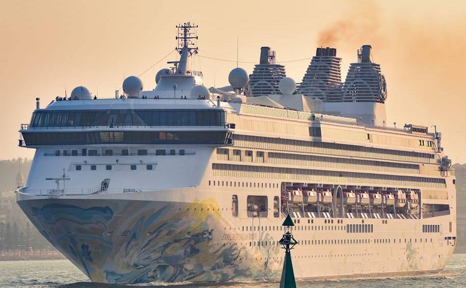 Explorer Dream leaving Newcastle | CruiseInd